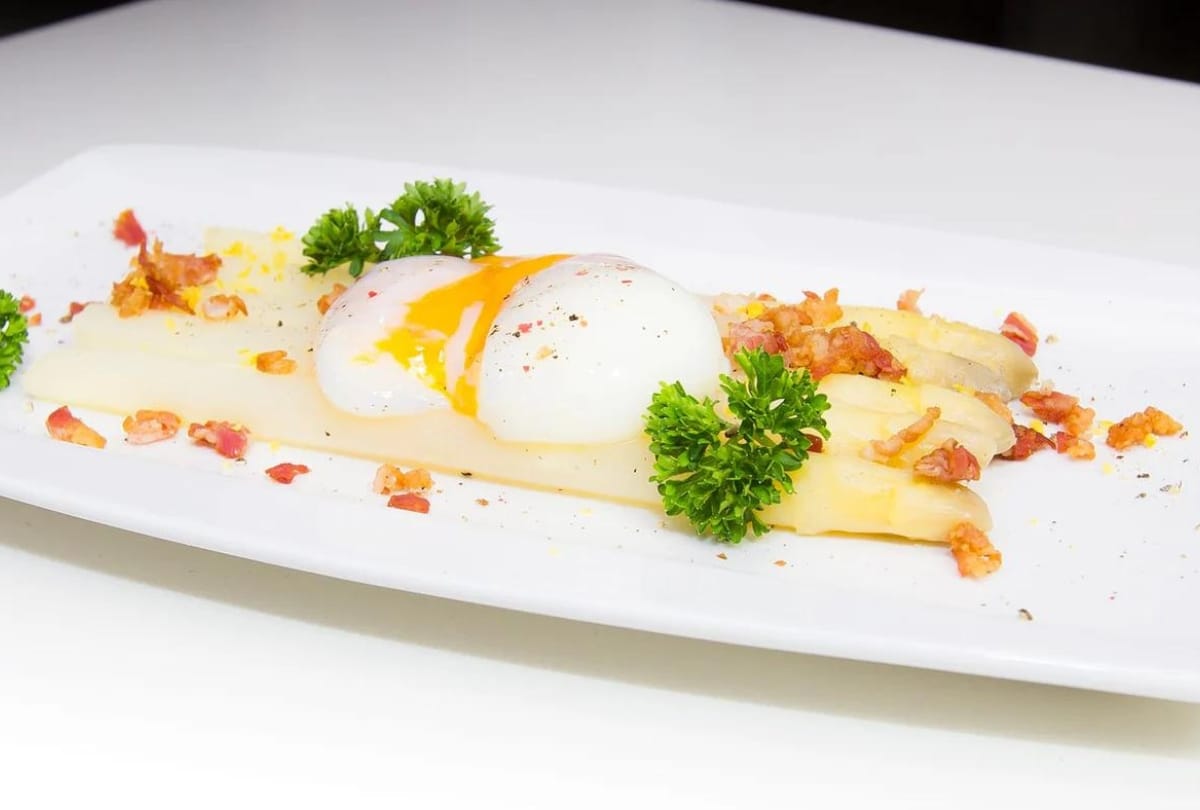 Asparagus à la Flamande | Sous vide cooking with Souvy